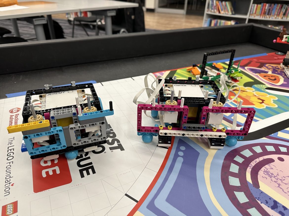 RoboHornets Recognized for Robot Design – Saline Robotics